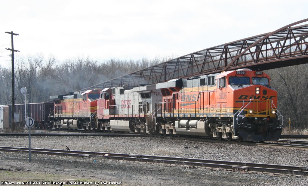 BNSF 5805